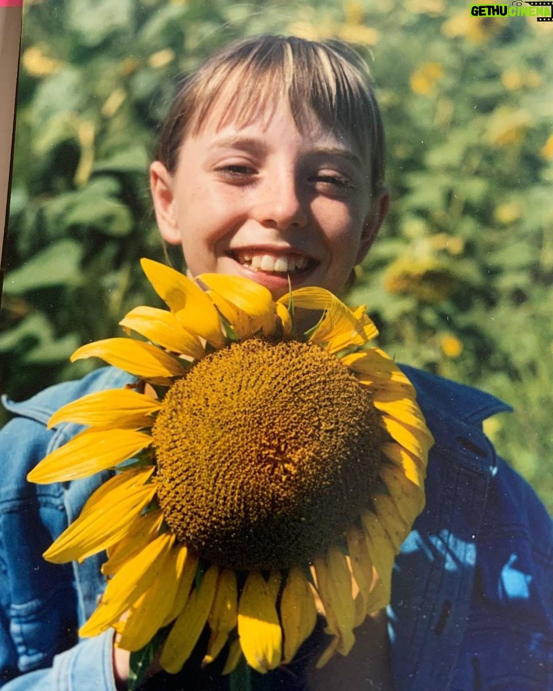 Nadya Dorofeeva Instagram – Freedom blue, energizing yellow @i_see_ua_flag everywhere 🇺🇦 З Днем ...