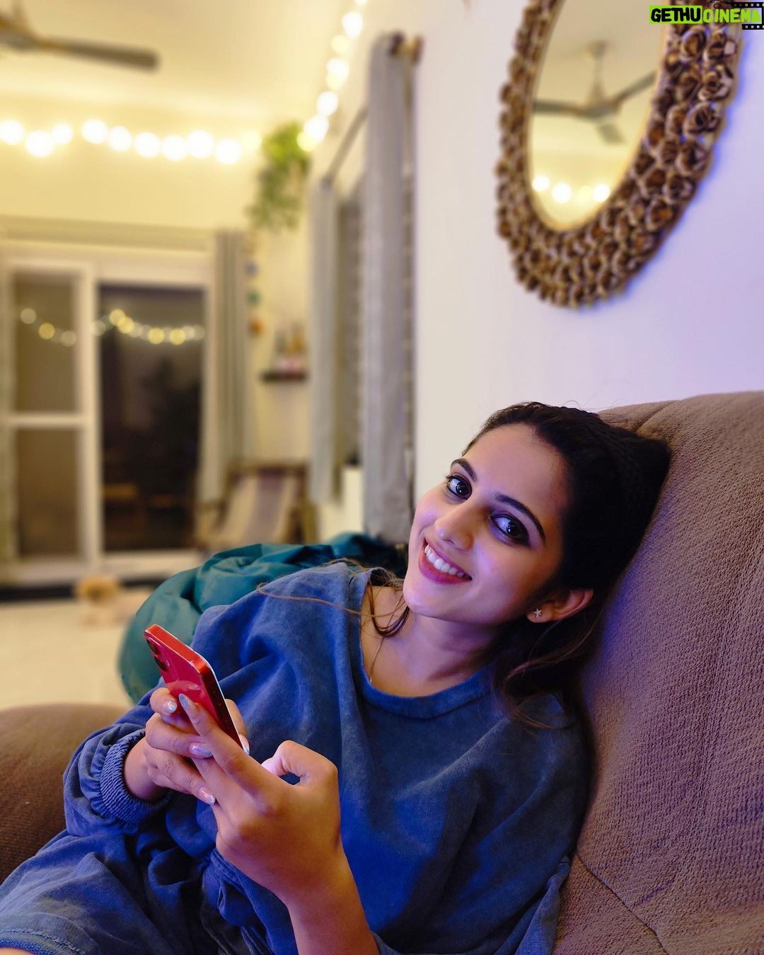 Niveditha Gowda Most Liked Photos and Posts | Gethu Cinema