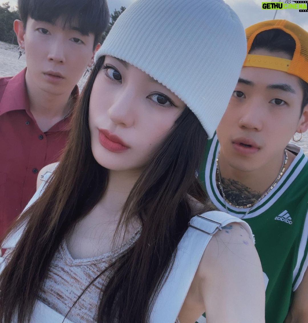 Noze Instagram – 바다!💙 | Gethu Cinema