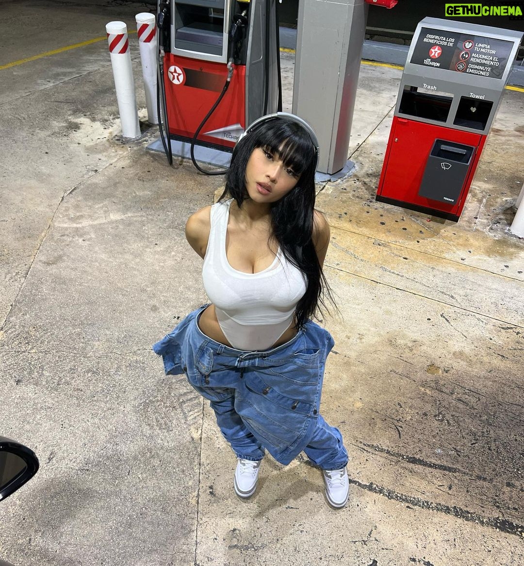 Actress Paloma Mami HD Instagram Photos and Wallpapers April 2022 | Gethu Cinema