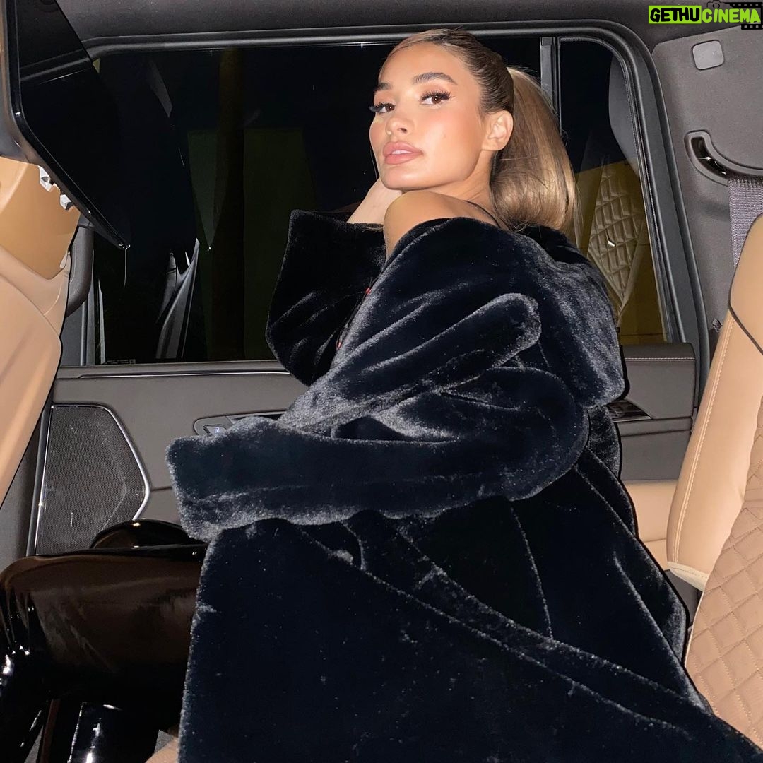 Pia Mia Instagram – you’re my pleasure you’re my pain Hollywood Bowl ...