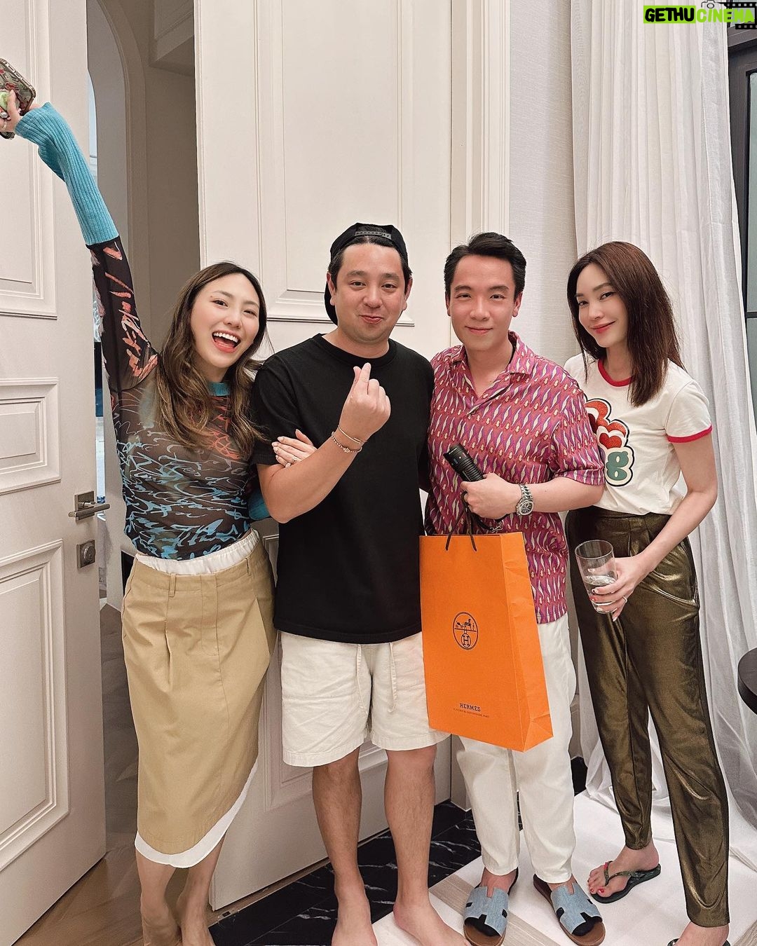 Pitchanart Sakakorn Instagram – Happy B Fam ♥️🎂🫶🏻🎉 กินข้าวเป่าเค้กที่ ...