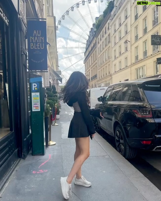 Pokimane Instagram – smile for smile? :) City Of LOVE | Gethu Cinema