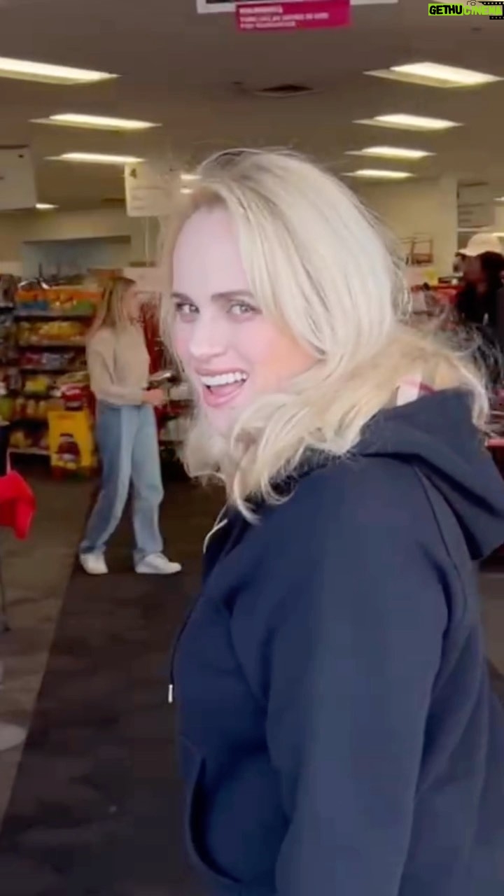 Rebel Wilson Instagram – Here’s me…spreading FLUID everywhere ...