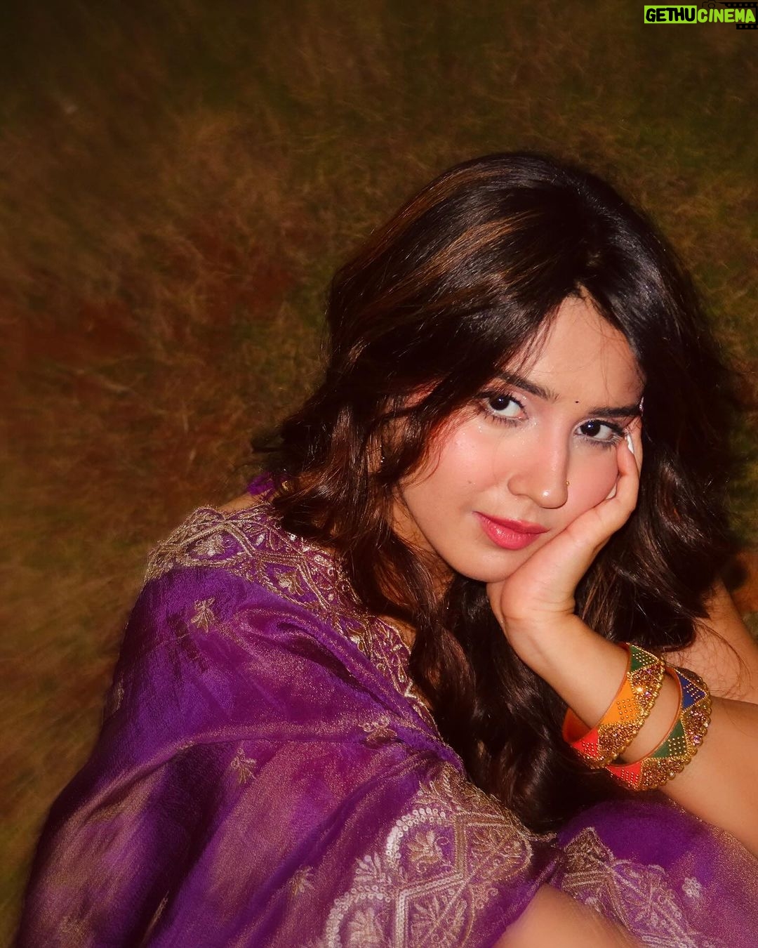 Roshni Walia Instagram – Which one is your favourite? India | Gethu Cinema