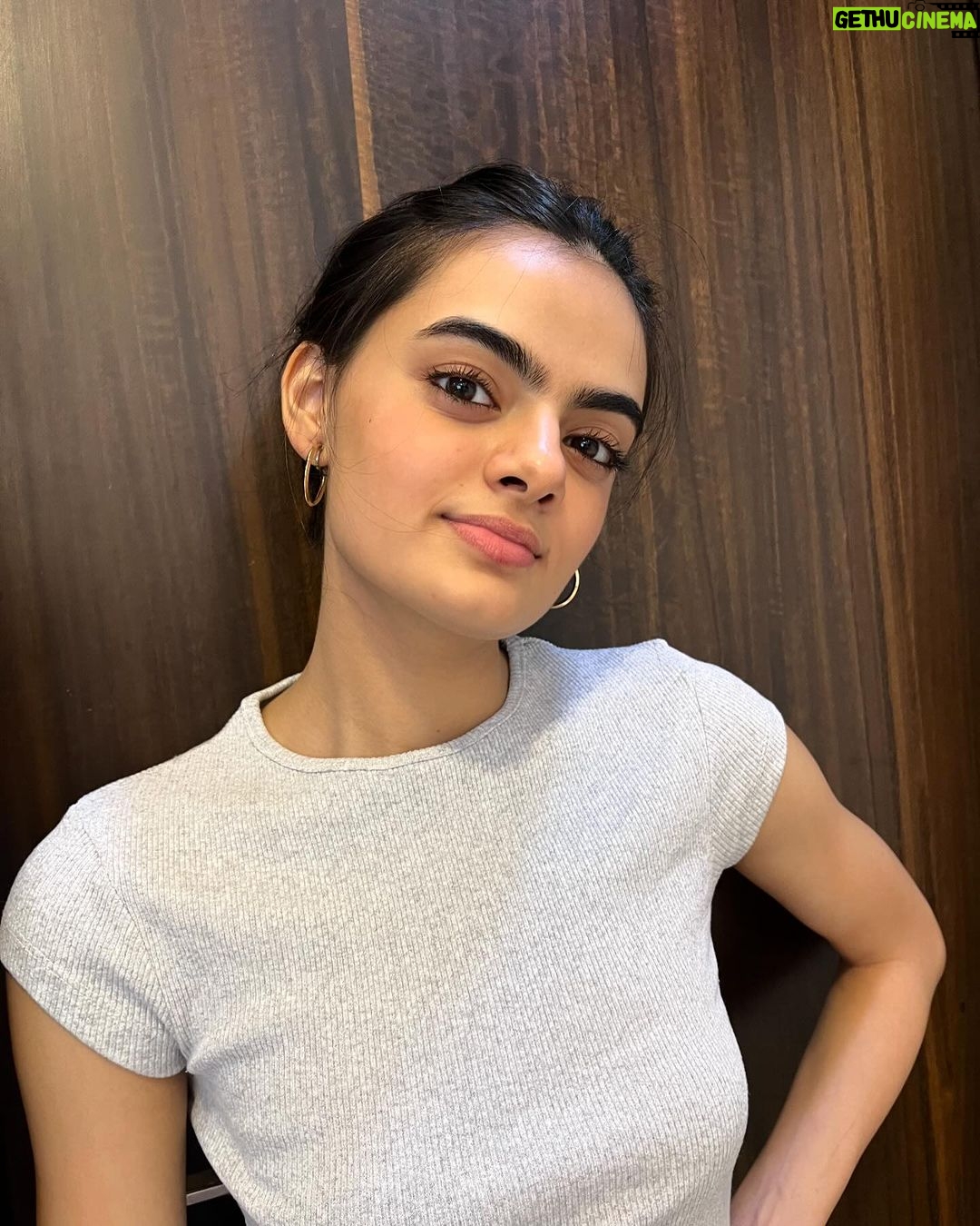 Actress Ruhanika Dhawan HD Instagram Photos and Wallpapers March 2024 ...