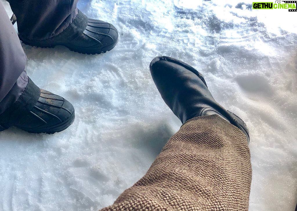 Russell Crowe Instagram – Good footwear for snow on the left, shit ...
