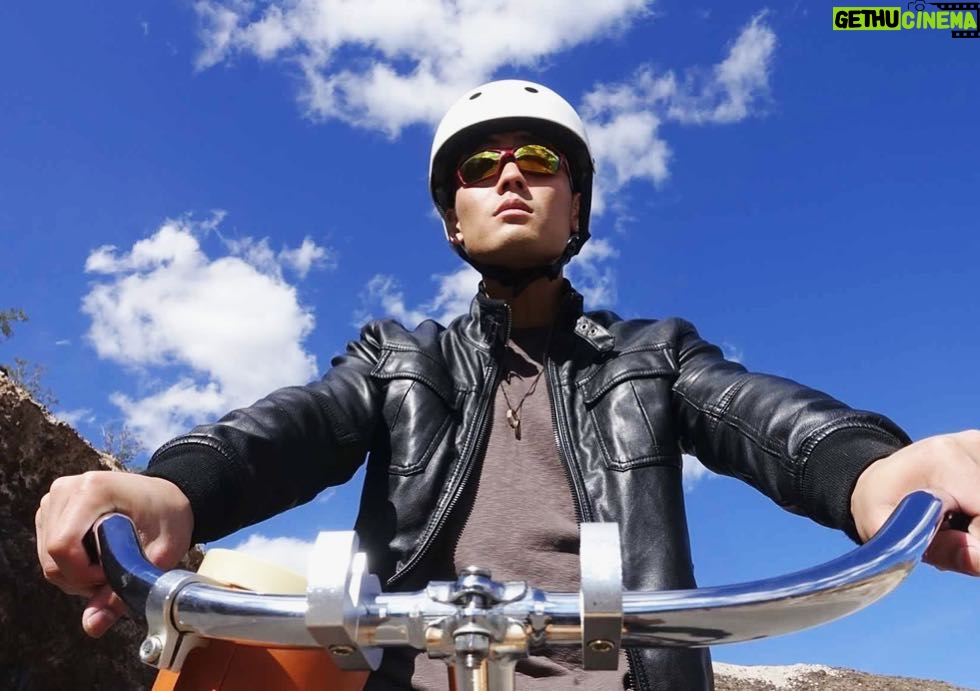 Ryan Higa Instagram – Stunting. | Gethu Cinema