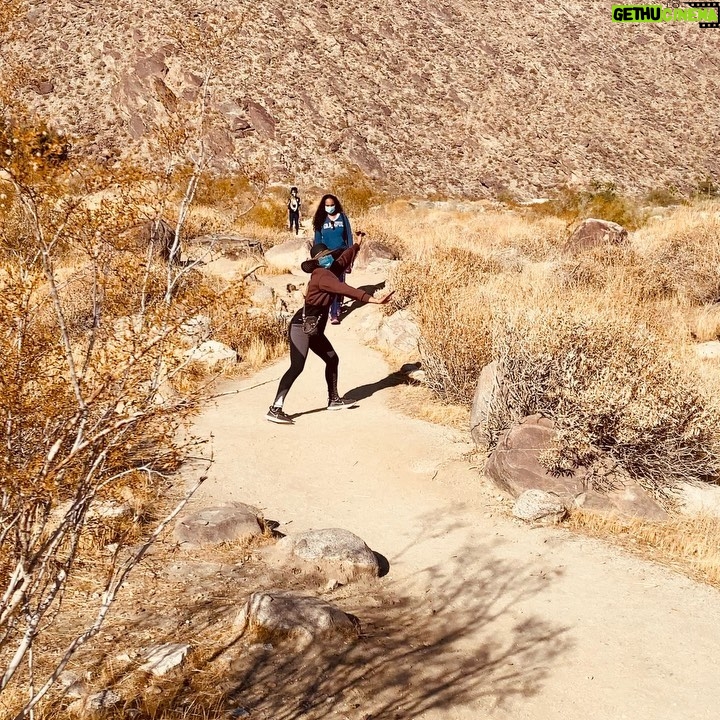 Sanaa Lathan Instagram – Hiking with my Family in this breathtaking ...