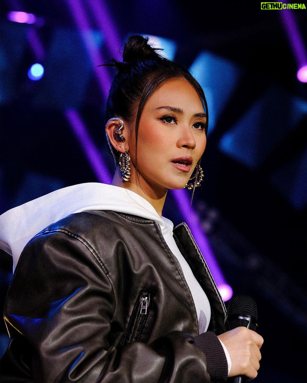 Actress Sarah Geronimo HD Instagram Photos and Wallpapers December 2023 ...