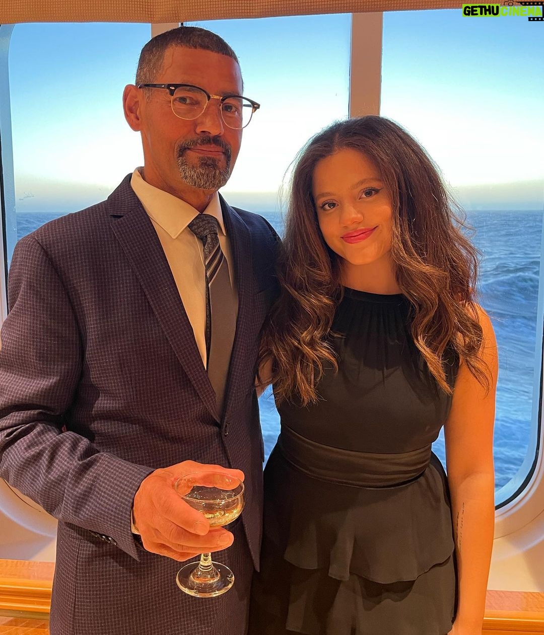 Actress Sarah Jeffery HD Instagram Photos and Wallpapers January 2024 ...