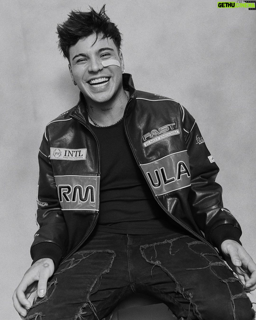 Actor Sebastián Villalobos HD Instagram Photos and Wallpapers December ...