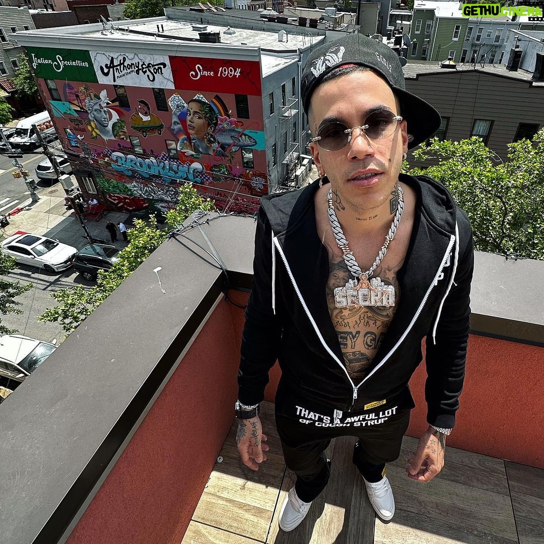 Sfera Ebbasta Instagram – Ricordo mia mamma era in sbatta, le dicevo ...