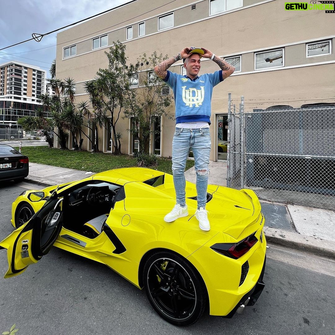 Sfera Ebbasta Instagram – Gracias Miami 💕 los amo Miami, Florida ...