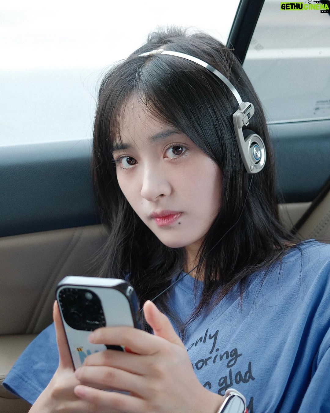 Shen Yue Instagram – 充电结束:D | Gethu Cinema