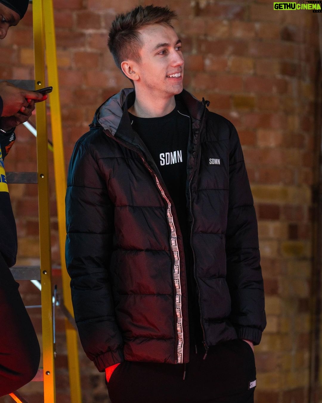 Simon Minter Instagram – U got bbm? | Gethu Cinema