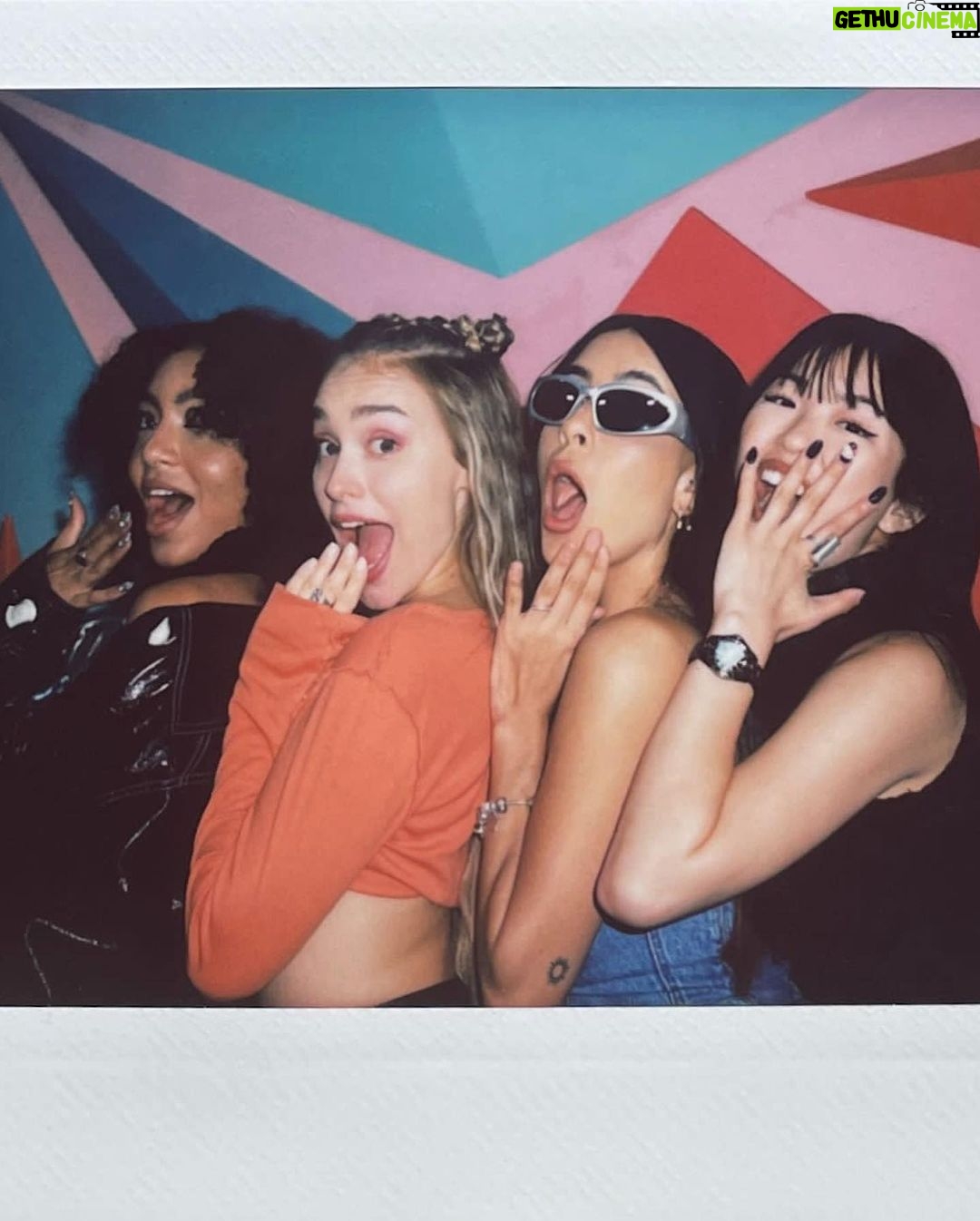 Sina Deinert Instagram – FOREVER UNITED @nowunited ️‍🔥 📸: @amaalplp ...