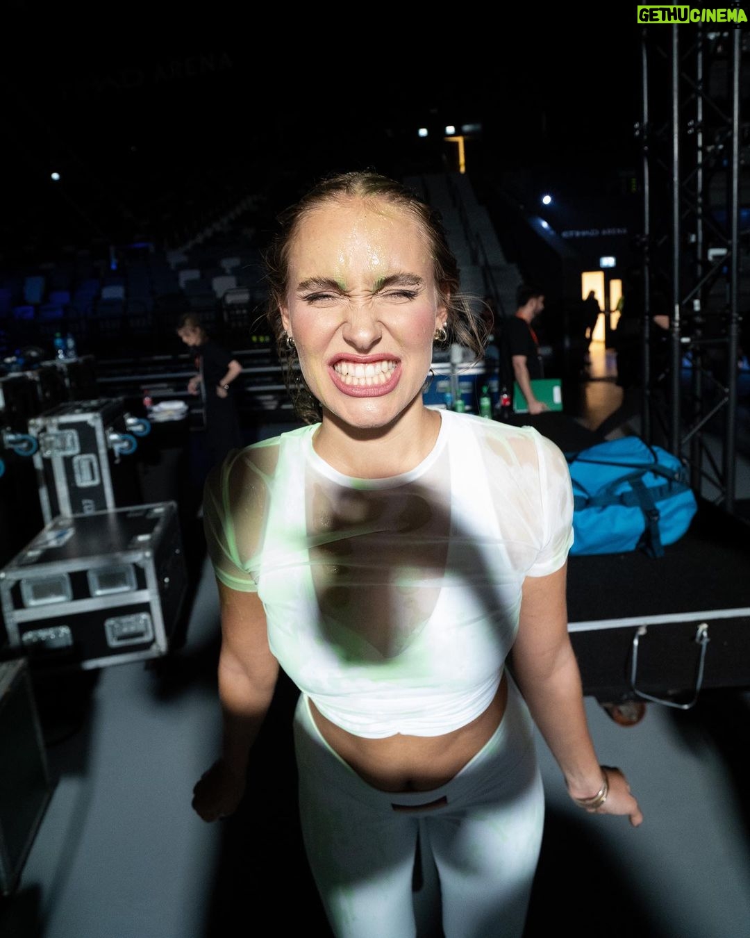 Actress Sina Deinert HD Instagram Photos and Wallpapers December 2023 ...