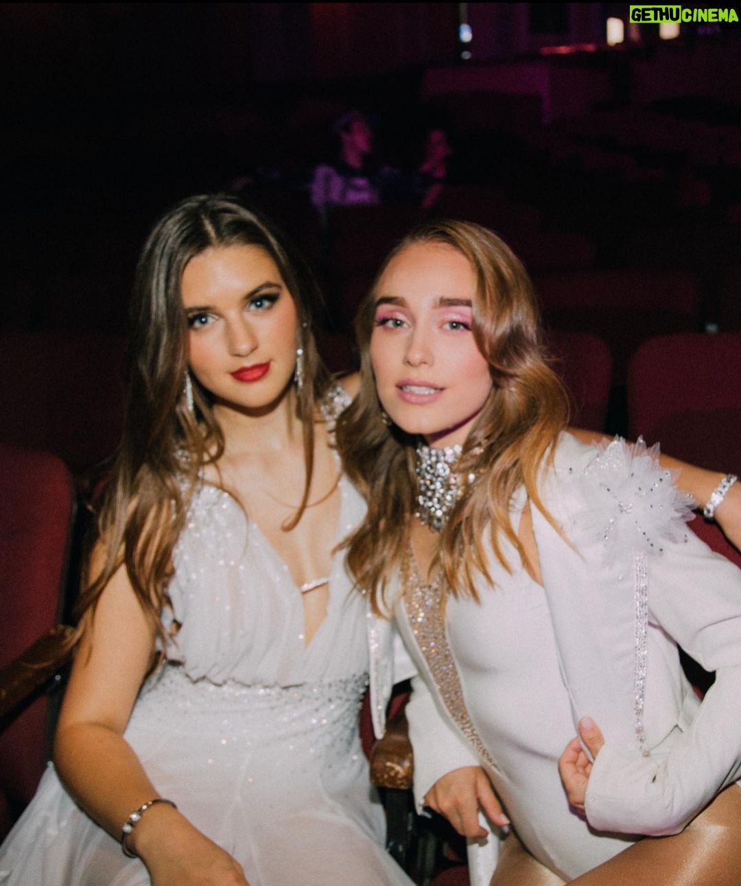 Actress Sina Deinert HD Instagram Photos and Wallpapers September 2023 ...