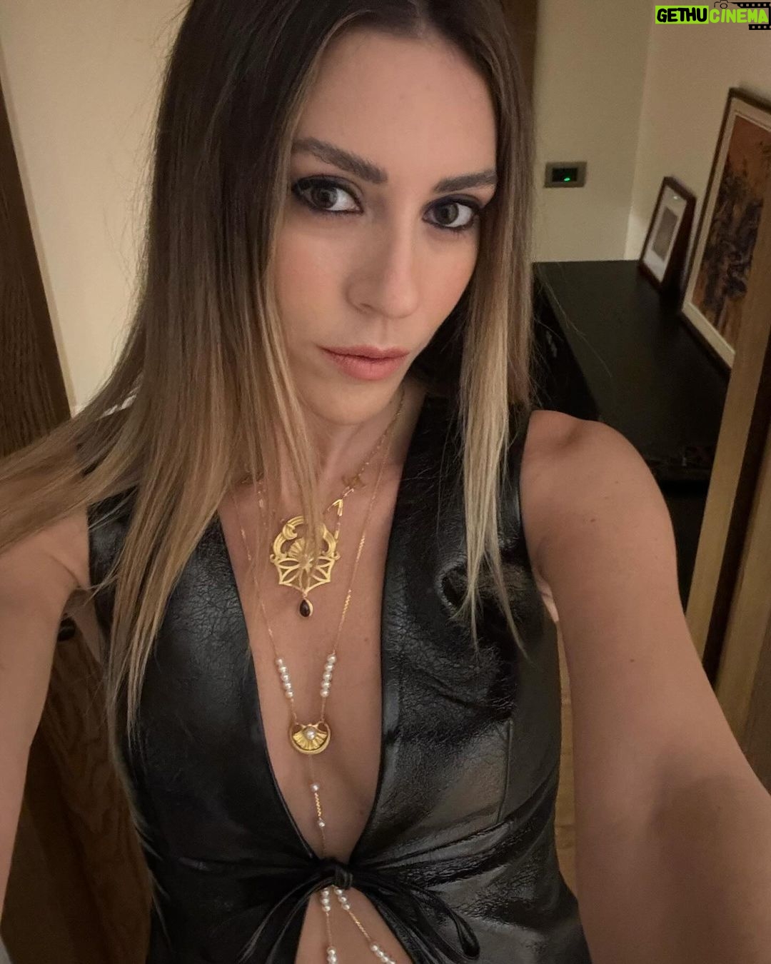 Actress Sinem Kobal HD Instagram Photos and Wallpapers March 2024 | Gethu Cinema