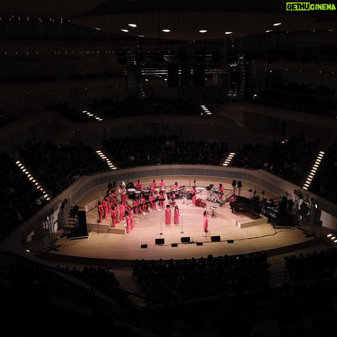 Solange Instagram – Witness! 9/16 9/17 Elbphilharmonie Hamburg, Germany ...