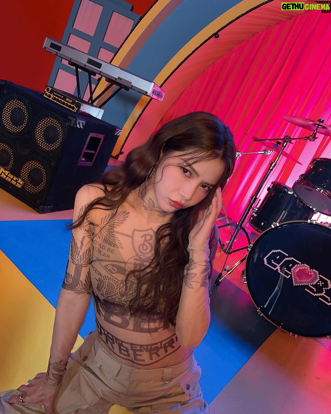 Solar Instagram – GGBB 오늘 첫방송💕 | Gethu Cinema