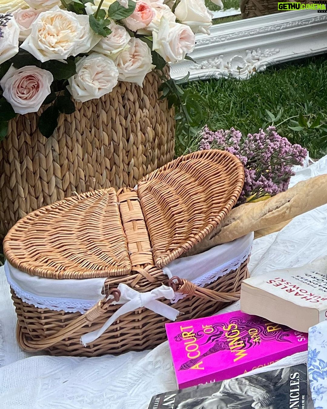 Sophie Fergi Instagram – rare occasion me in a dress 🤭 Beverly Hills ...