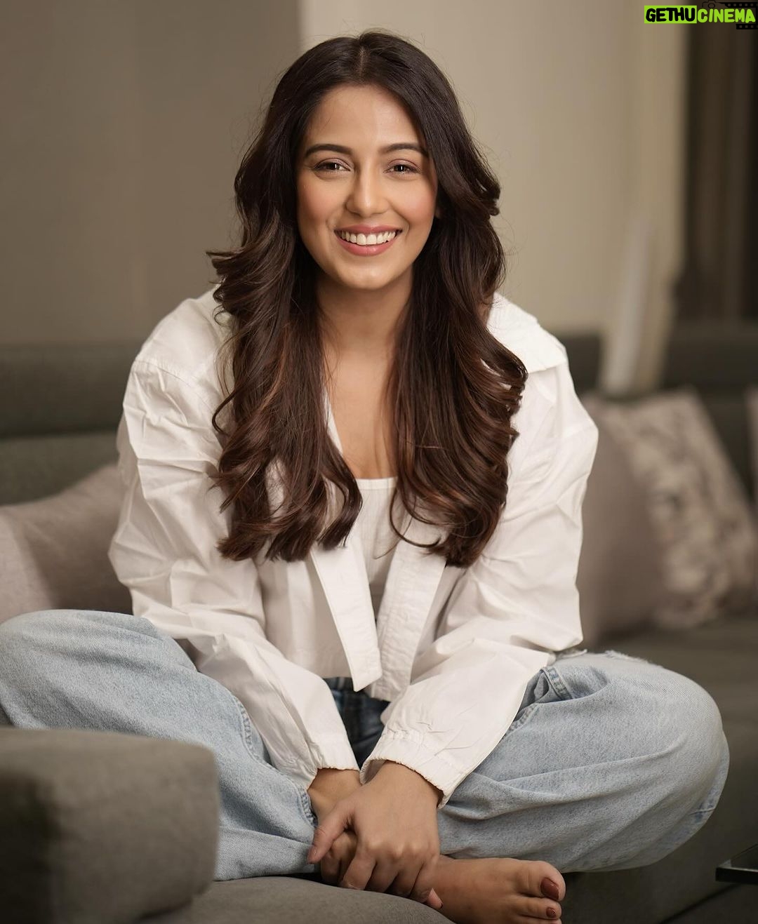 Actress Srishty Rode HD Instagram Photos and Wallpapers February 2024 ...