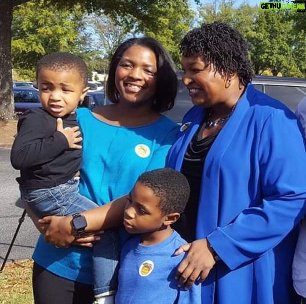 Actress Stacey Abrams HD Instagram Photos and Wallpapers March 2024 ...