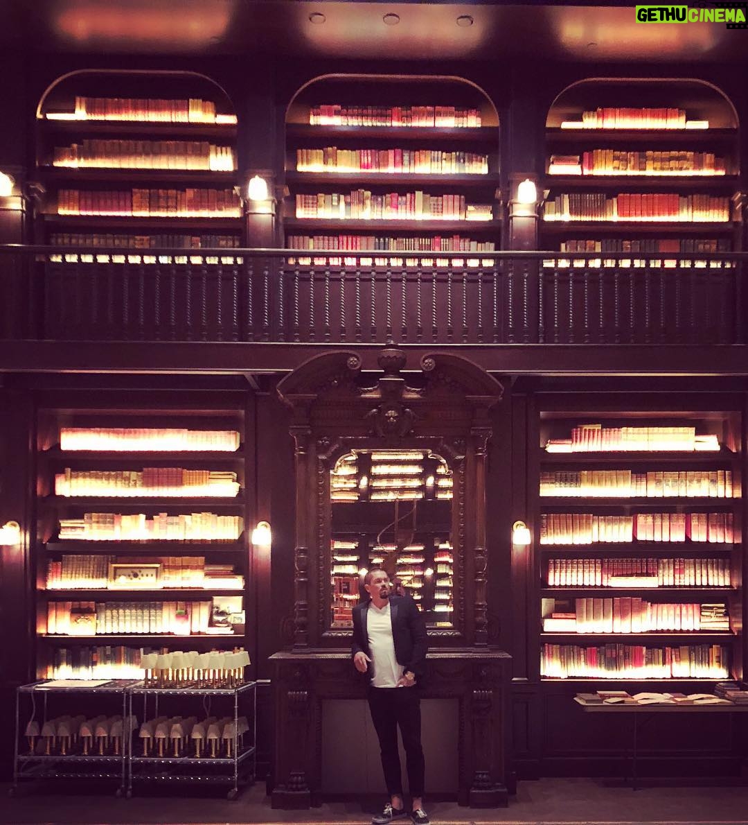 Steve Howey Instagram – The Library. #thenomadhotellv @thenomadhotel ...