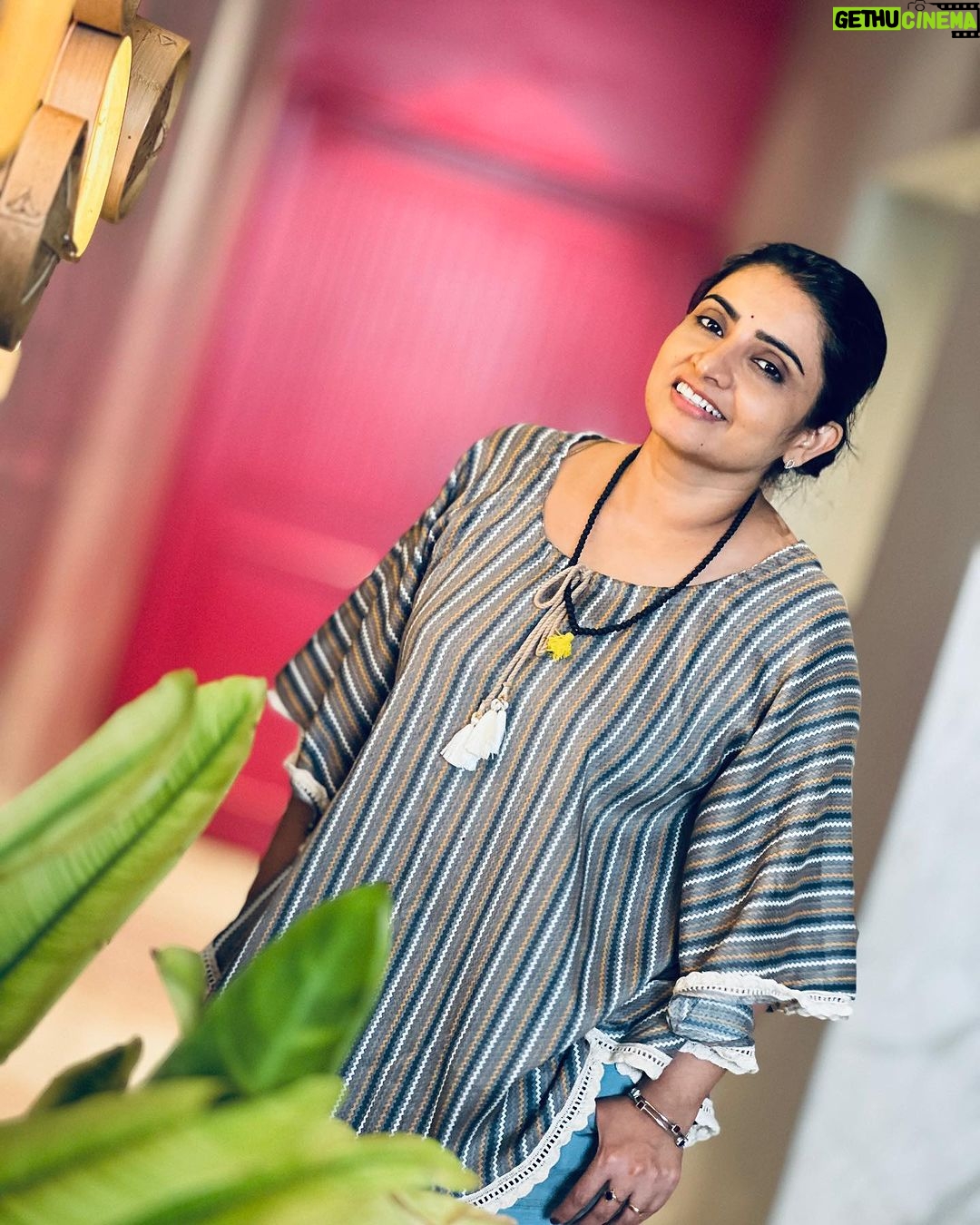 Actress Sujitha HD Instagram Photos and Wallpapers December 2023 | Gethu Cinema