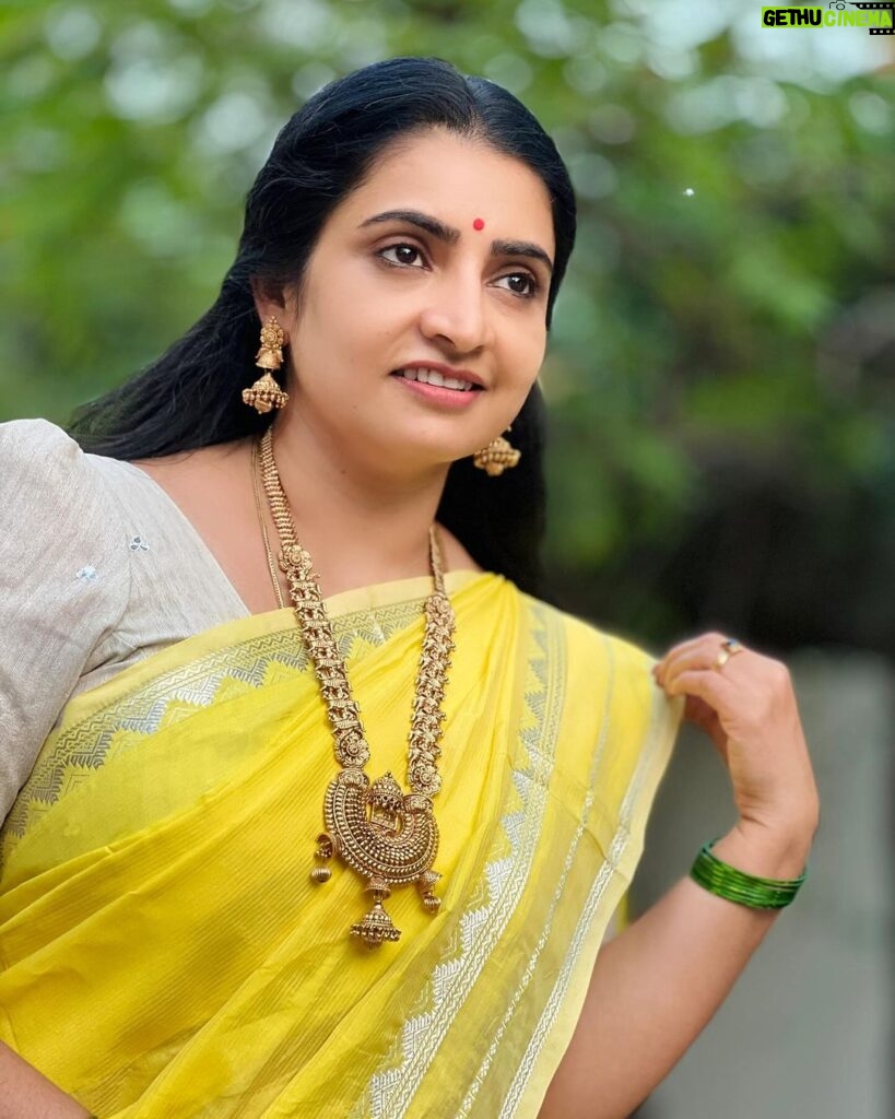Actress Sujitha HD Instagram Photos and Wallpapers January 2024 | Gethu ...