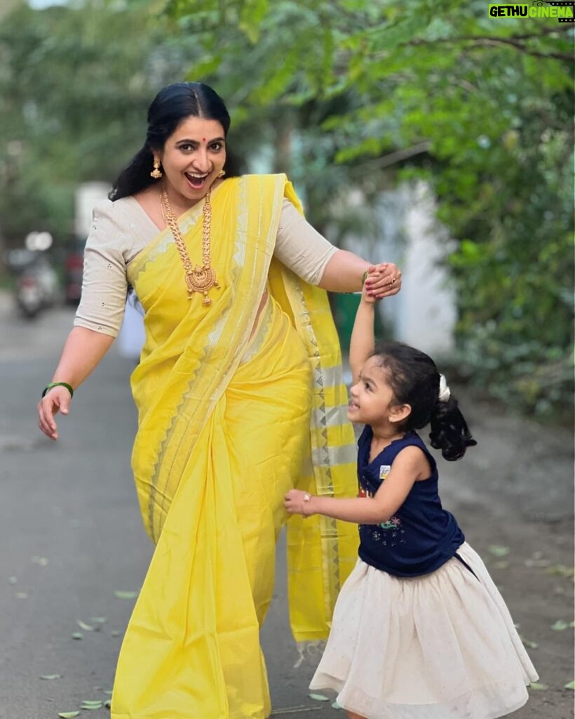 Actress Sujitha HD Instagram Photos and Wallpapers January 2024 | Gethu Cinema