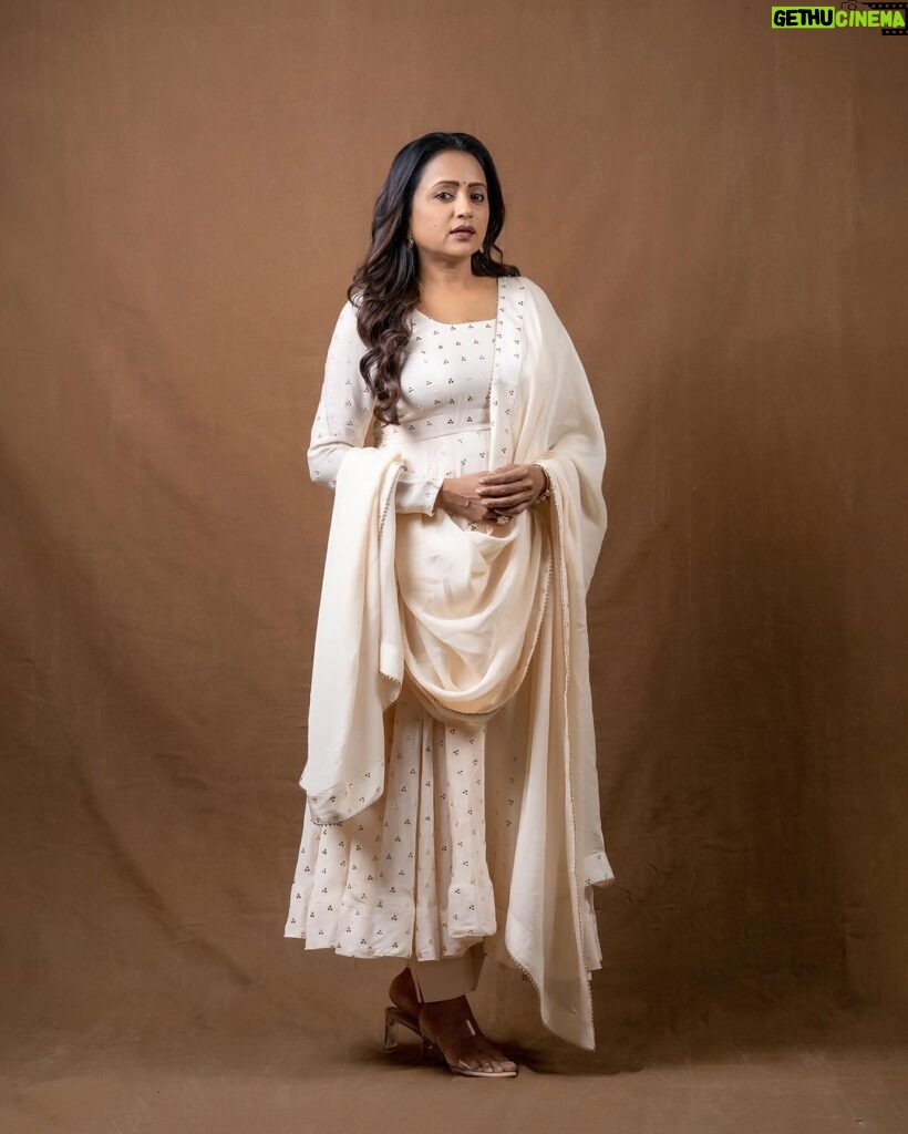 Actress Suma Kanakala HD Instagram Photos and Wallpapers March 2024 ...