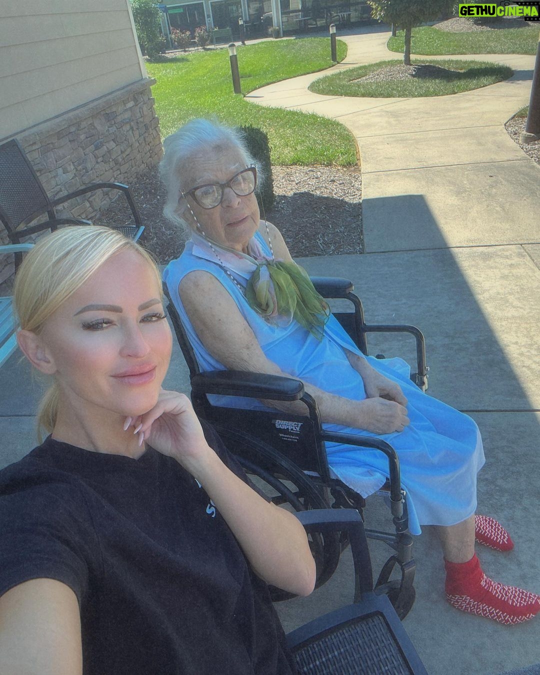 Summer Rae Instagram – life lately 🤍 Asheville, North Carolina | Gethu ...