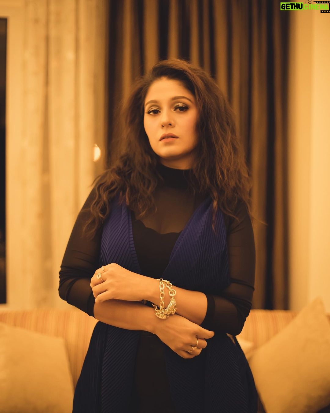 Sunidhi Chauhan Instagram – ️ ️ ️ #giglife #bestlife @dvk.thebeatboxer ...