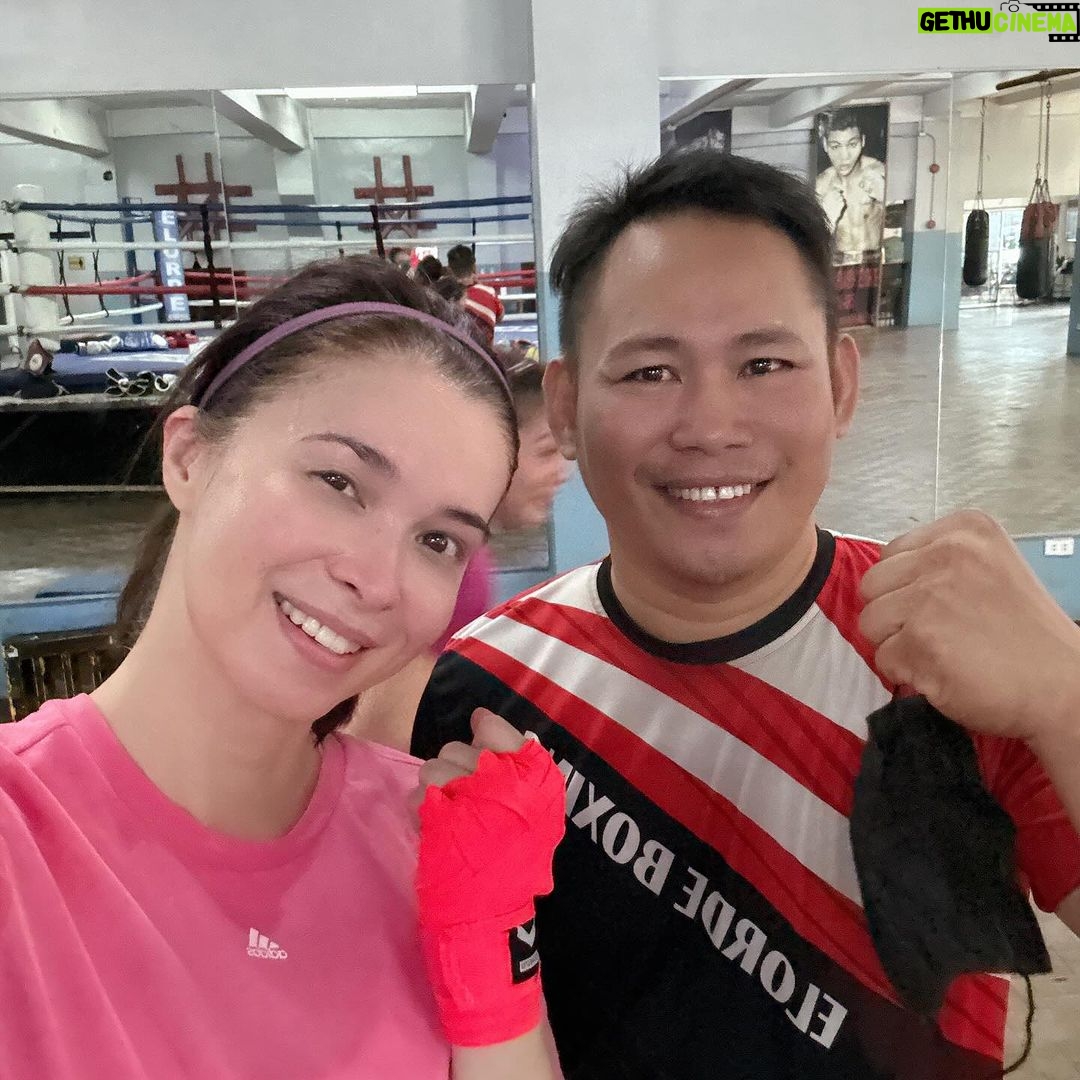 Sunshine Cruz Instagram – Sweating the chicharon bulaklak, chicken skin ...