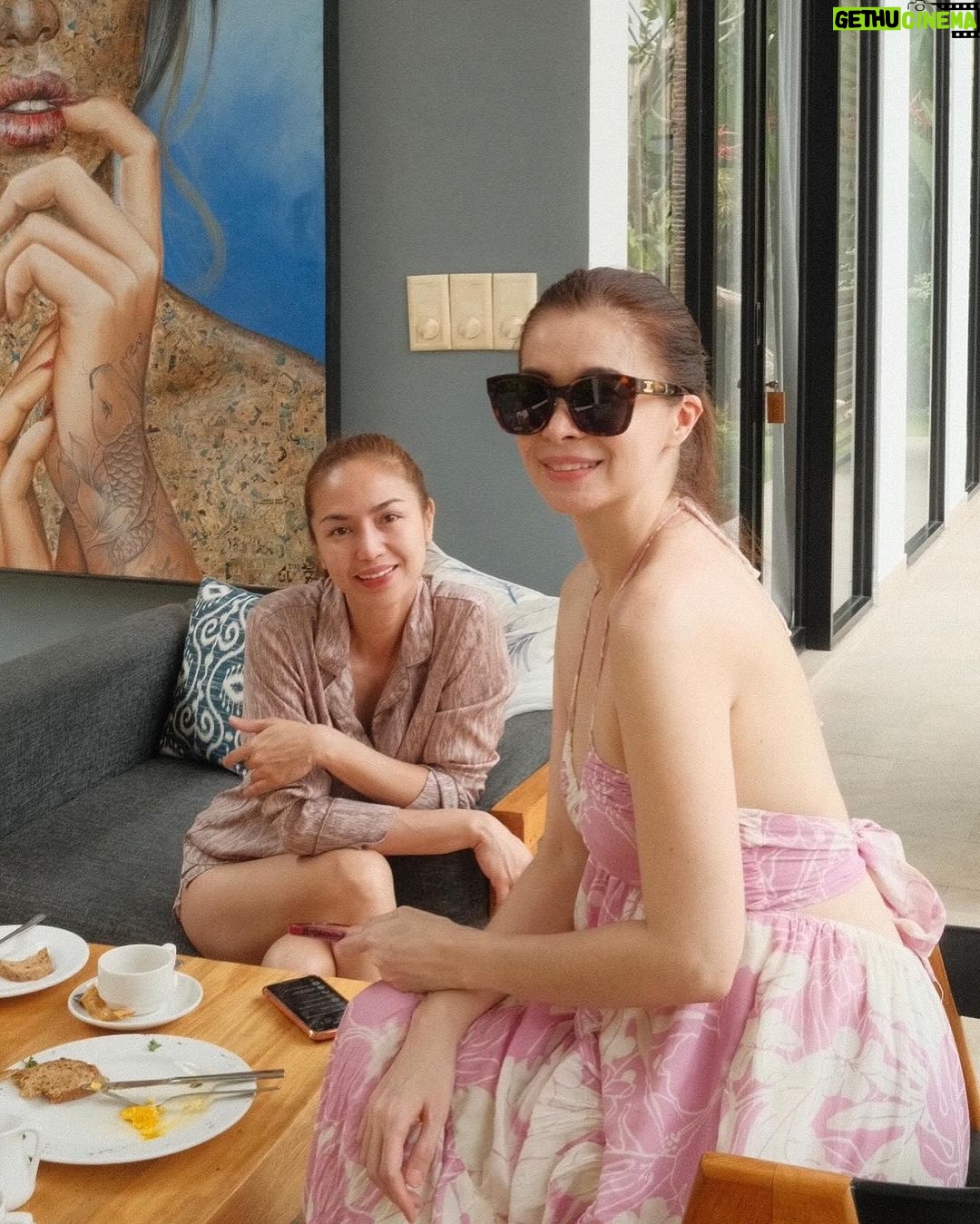 Sunshine Cruz Instagram – Officially 18 🥹🎂 We love you!🥰 @chesca.montano Canggu, Bali | Gethu Cinema