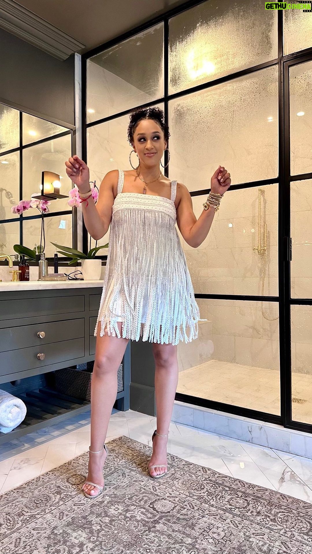 Tia Mowry Instagram – You’ll find me asleep by 10 PM on most weeknights ...