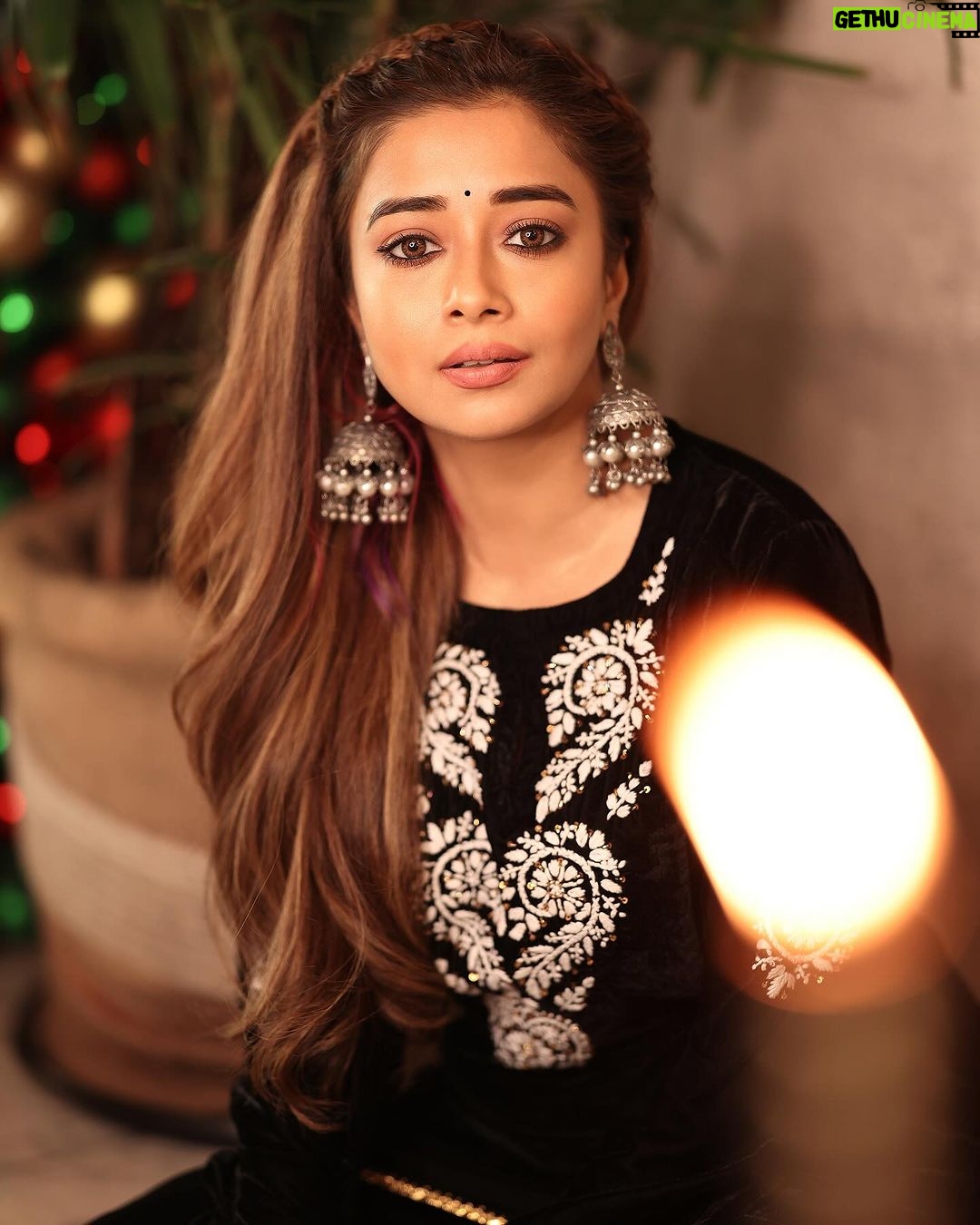 Tina Datta Instagram – In the quiet language of subtle glances, a story ...