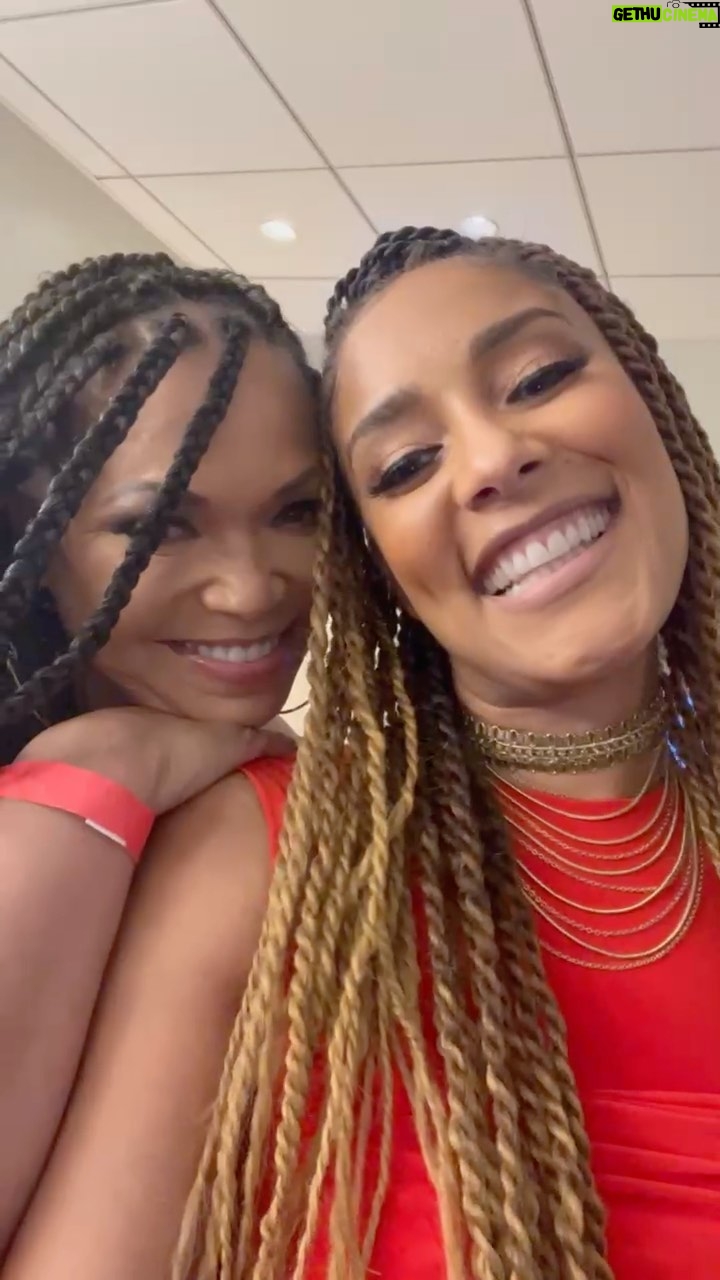 Tisha Campbell Instagram – @amandaseales I love this woman so much!!! # ...