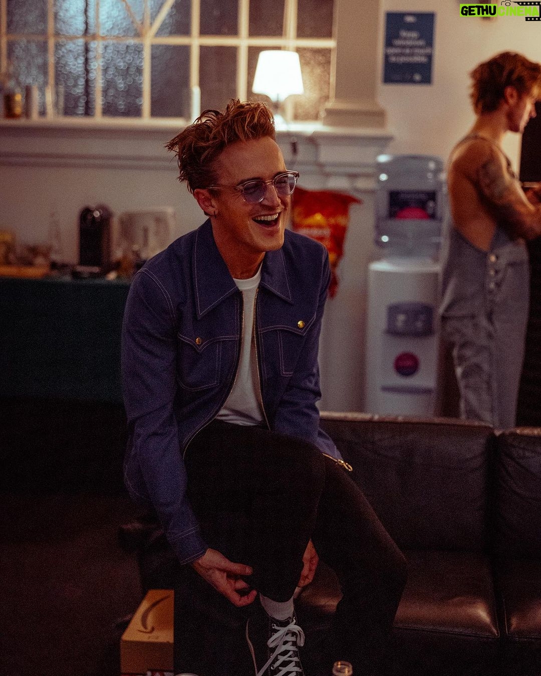 Tom Fletcher Instagram – Backstage / stage / hotel 📸 @deansherwood ...