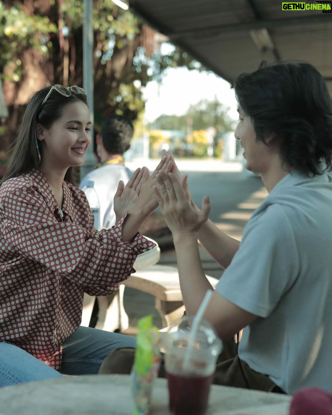 Urassaya Sperbund Instagram – ขอบคุณคณะกรรมการสุพรรณหงส์สำหรับรางวัลนี้นะคะ ขอบคุณGDH ขอบคุณพี่ ...