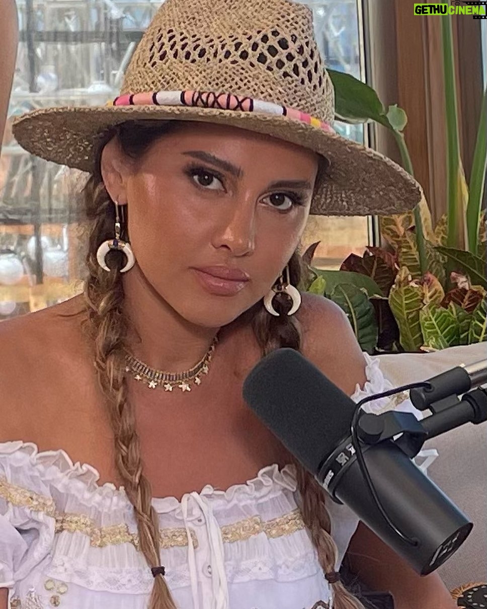 Yasmin Raeis Instagram – Earlier today🎥, shooting with @el.podcasters ...