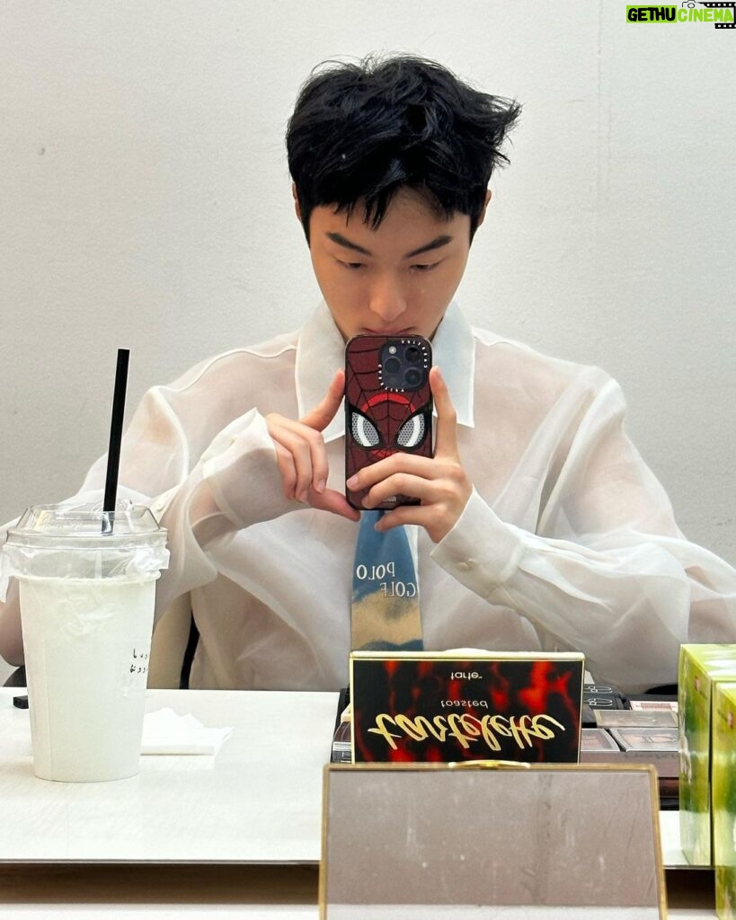 Actor Yoon Chan-young HD Instagram Photos and Wallpapers October 2023 ...