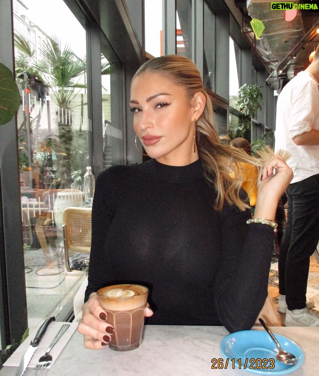 Zara McDermott Instagram – spotty tights are my obsession atm 🖤 London ...