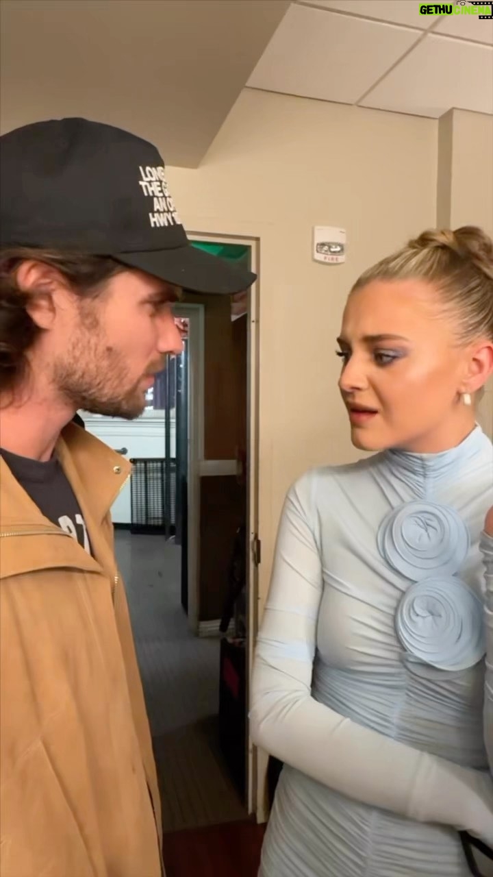 Alexandra Cooper Instagram – LOOK WHO CAME OUT IN NASHVILLE 😭 ️ ...