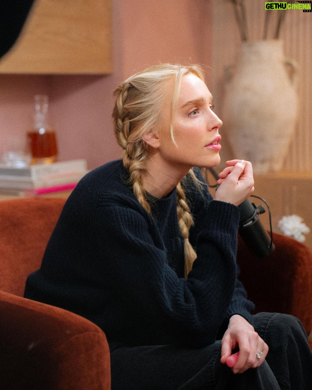 Alexandra Cooper Instagram – A big dump if I’ve ever seen one | Gethu ...