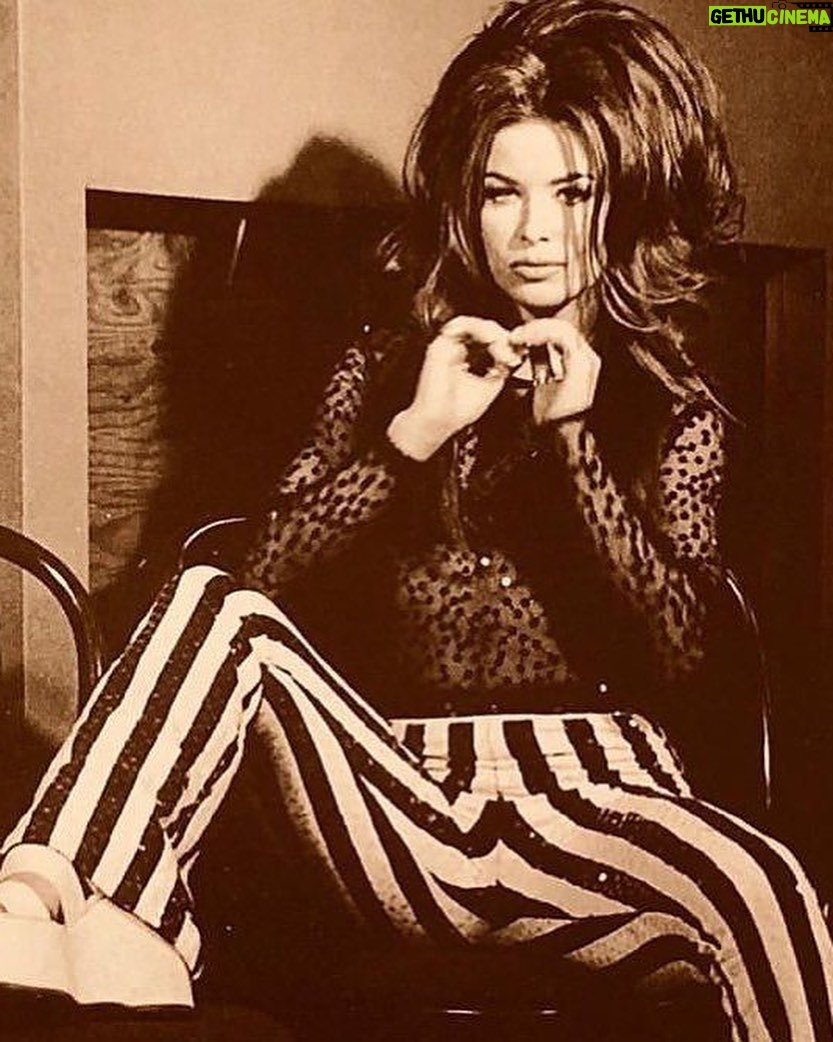 Carmen Electra Instagram – Electra baby 🤘🏼🖤 #carmenelectra #paisleypark ...