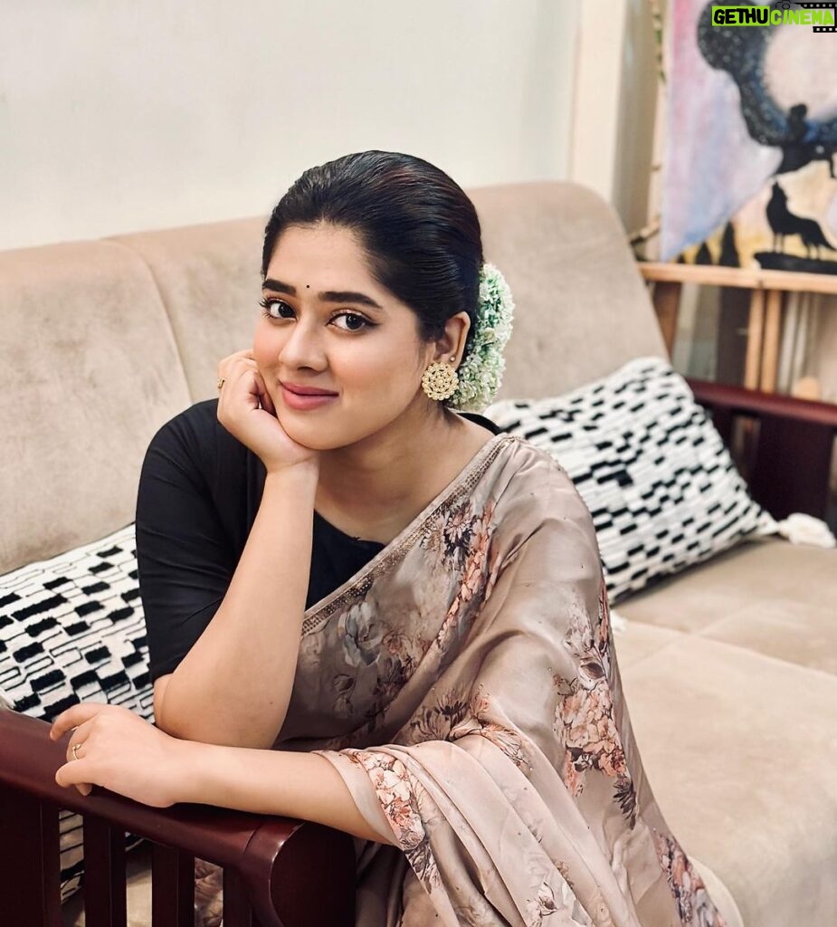 Actress Ditipriya Roy HD Instagram Photos and Wallpapers November 2023 ...